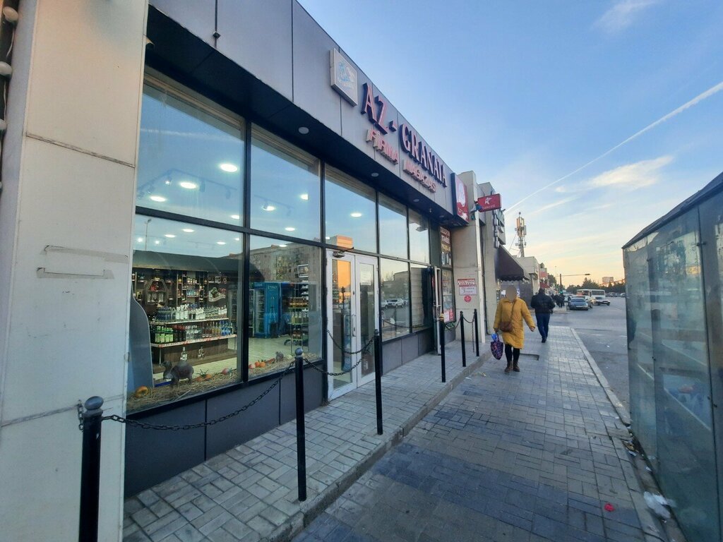 Alkollü içecekler Az-Granata, Sumgayıt, foto