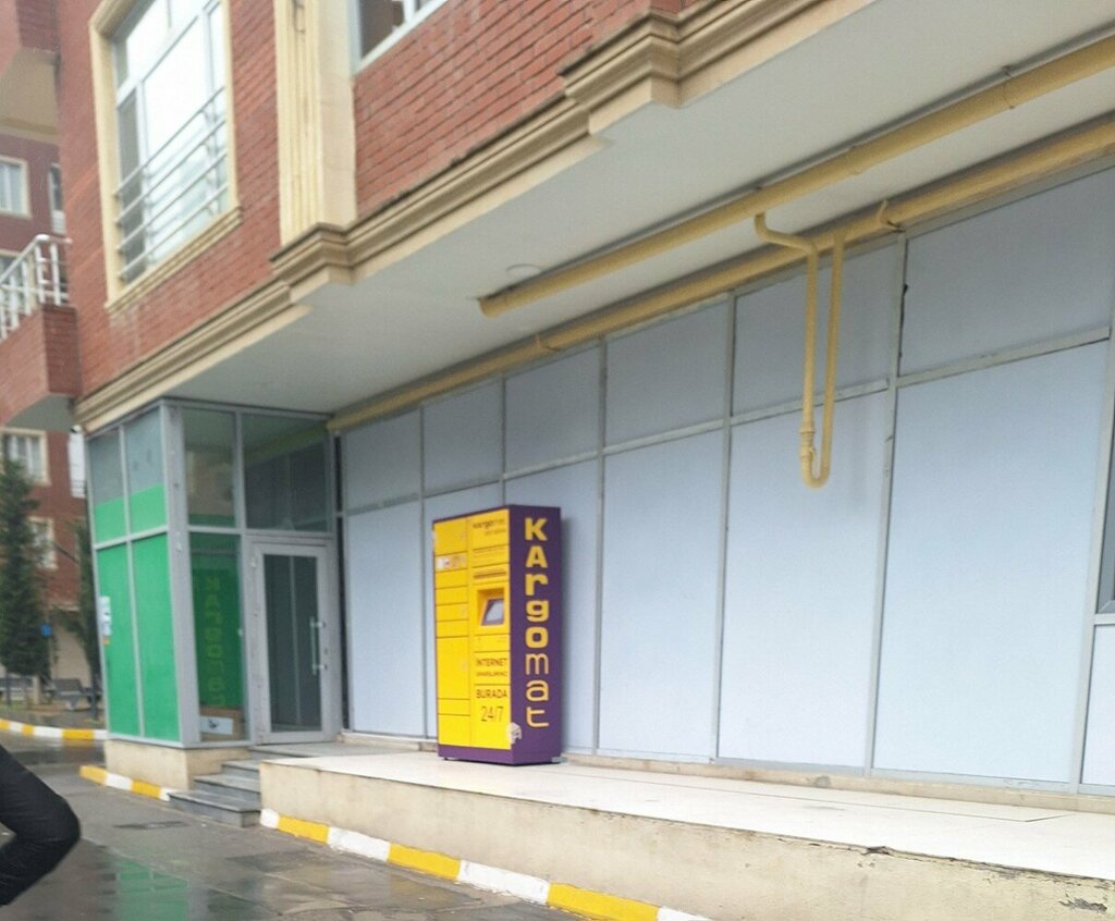 Parsel otomatı Kargomat, Bakü, foto