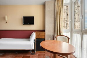 Crisol Mesón del Cid (Plaza Santa María No:4, Burgos), otel  Burgos'tan