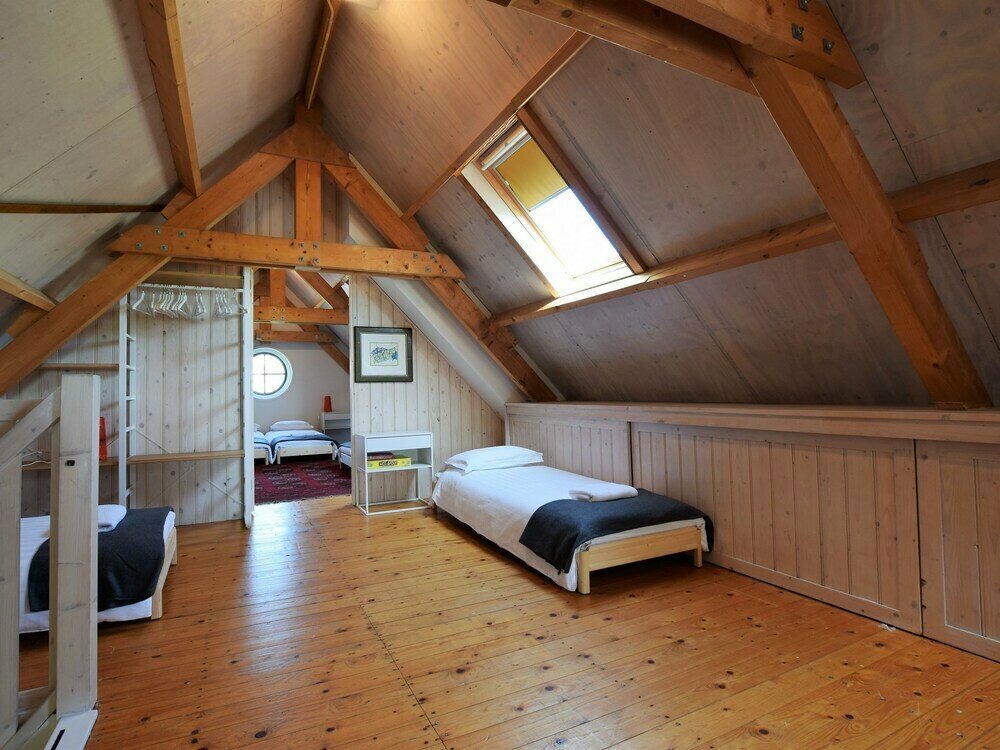 Otel Spacious Holiday Home in Kaag with Garden, Dünya, foto