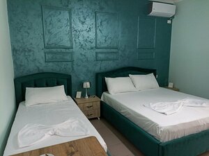 Beautifully Furnished Apartment in Plazh (Durrës County, Durrës), otel  Dünya'dan