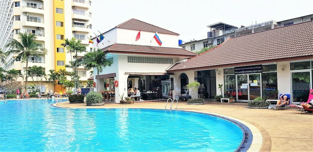 Otel Sea Views With Rentbuythailand, Pattaya, foto