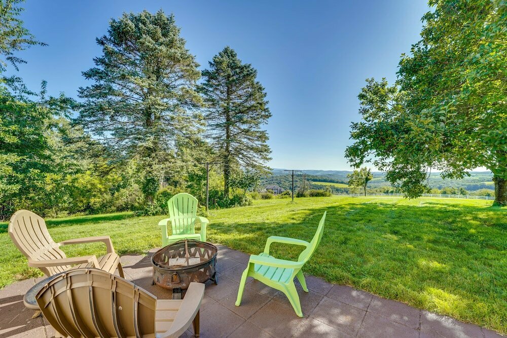 Otel Muncy Vacation Rental w Deck & Views, Pennsylvania, foto