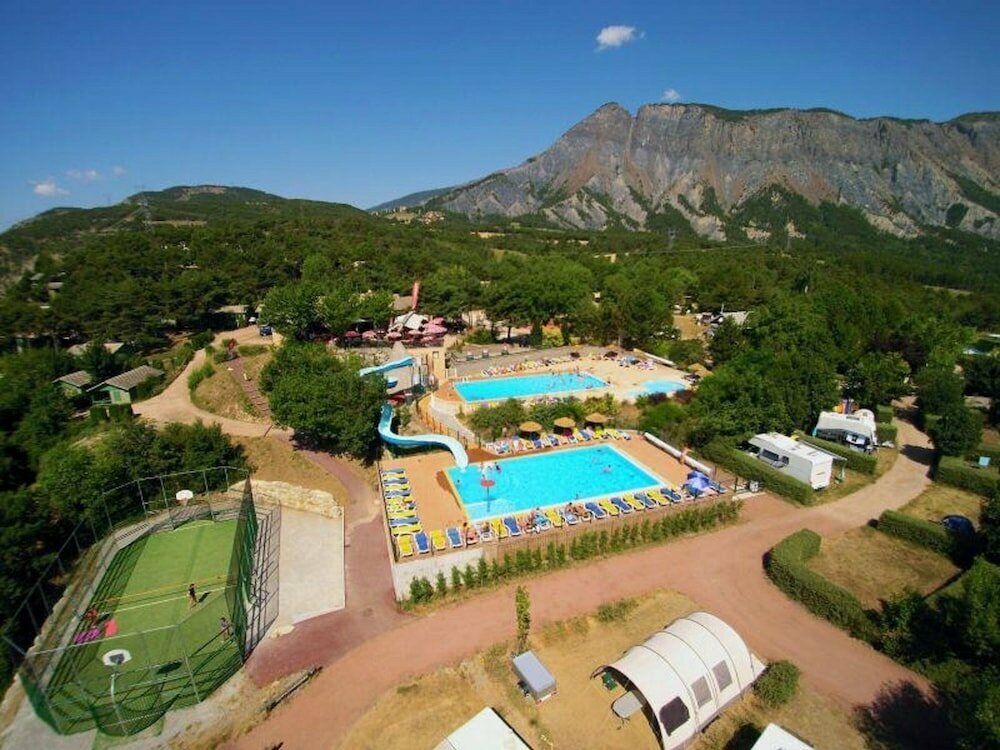 Otel Camping la Viste, , foto