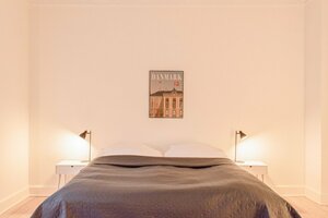 Sanders Boulevard - Cozy 2-bdr Apt by the Canal (Central Denmark, Århus), otel  Aarhus'tan