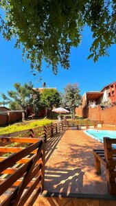 Hiraya Apart (Provincia de Misiones, Departamento Iguazú, Puerto Iguazú, Avenida Hipólito Yrigoyen), otel  Puerto Iguazú'dan