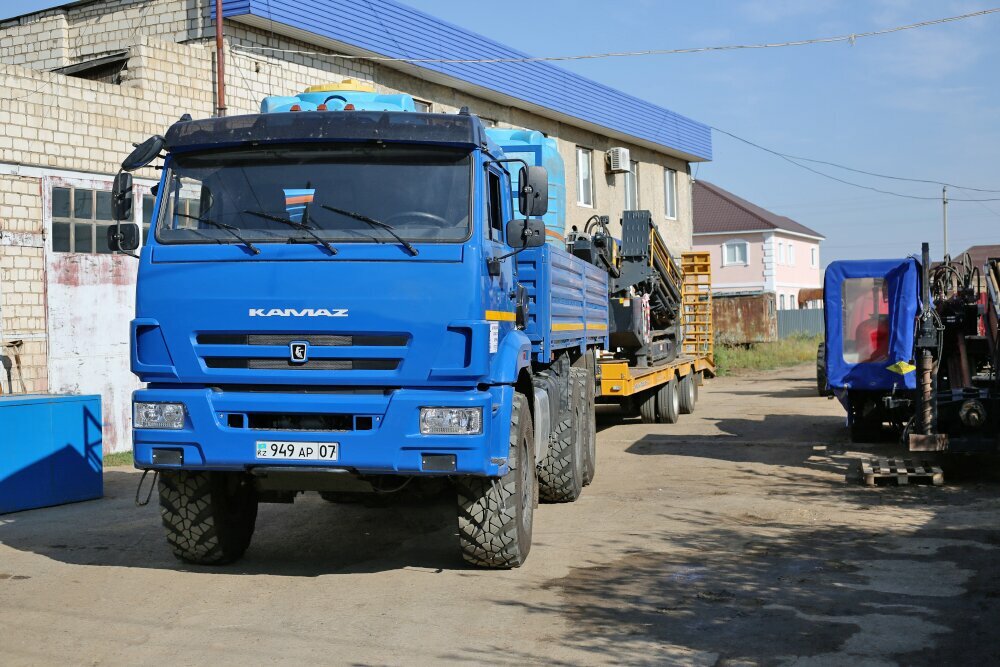 Sondaj çalışmaları Gazkotlomontazh, Oral (Uralsk), foto