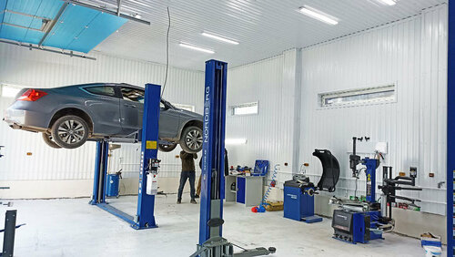 Otomobil servisi Arkhyz City, Karaçay‑Çerkez Cumhuriyeti, foto