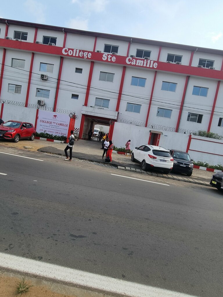 Yüksekokul Collège Sainte Camille, Abican, foto