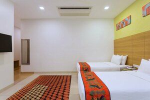 Ginger Noida City Center (State of Uttar Pradesh, Noida, Sektor 63), otel  Noida'dan