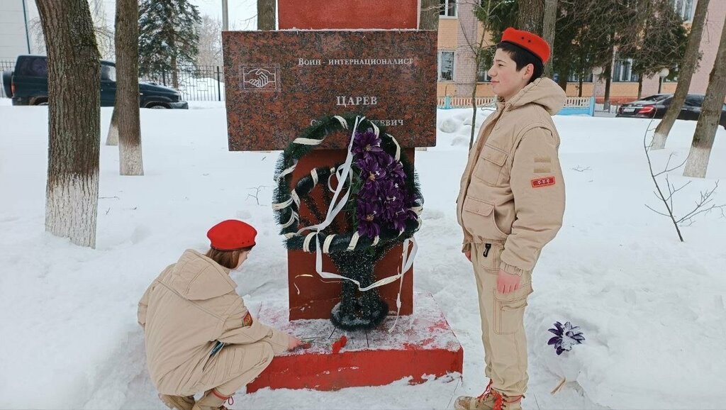 Anıt, heykel Воин-интернационалист Сергей Сергеевич Царёв, Spas‑Demensk, foto