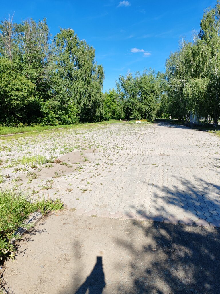 Anıt, heykel Они живы, пока мы помним, Novouralsk, foto