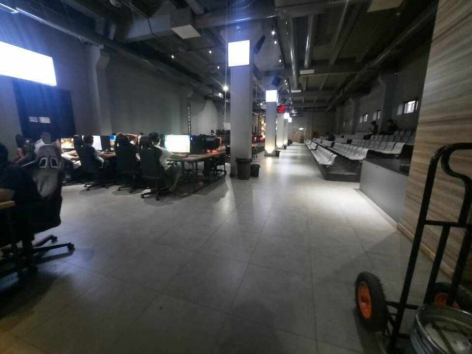 Oyun salonları Hydra cybersport stadium, Bişkek, foto