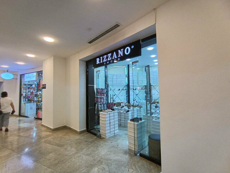 Giyim mağazası Rizzano, Bakü, foto