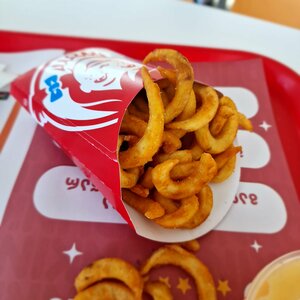 Wendy's (Samgori 2nd Street No:14, Tbilisi), fast food  Tiflis'ten