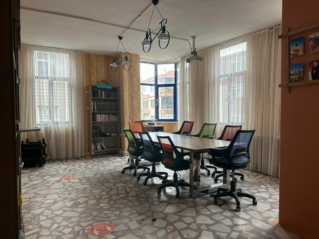 Eğitim merkezleri Vıp Fen Bilimleri, İstanbul, foto