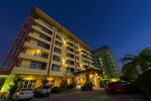Carpediem Hotel (Rayong), otel  Rayong'dan