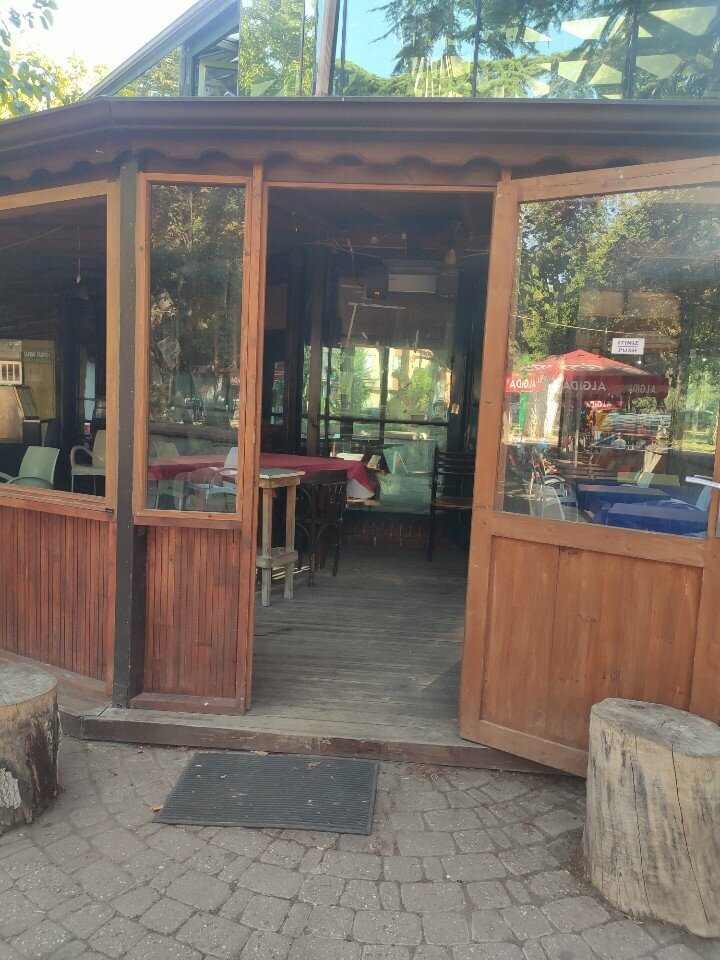 Kafe Ata Park Çay Bahçesi, İstanbul, foto