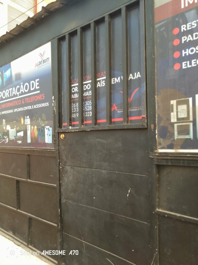 Cep telefonu ve aksesuarları satış mağazaları Comercio, Loanda, foto