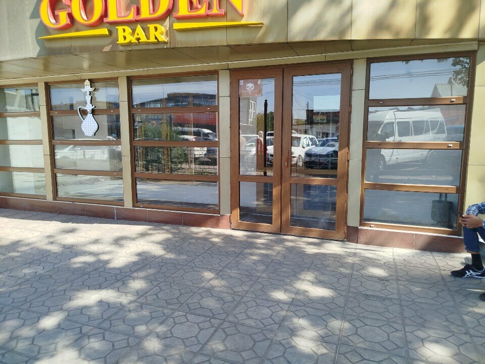 Bar Golden Bar, Bişkek, foto