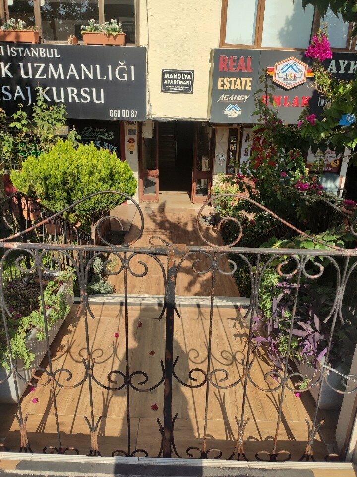 Emlak ofisi Aykut Selçuk Yılmaz Emlak, İstanbul, foto