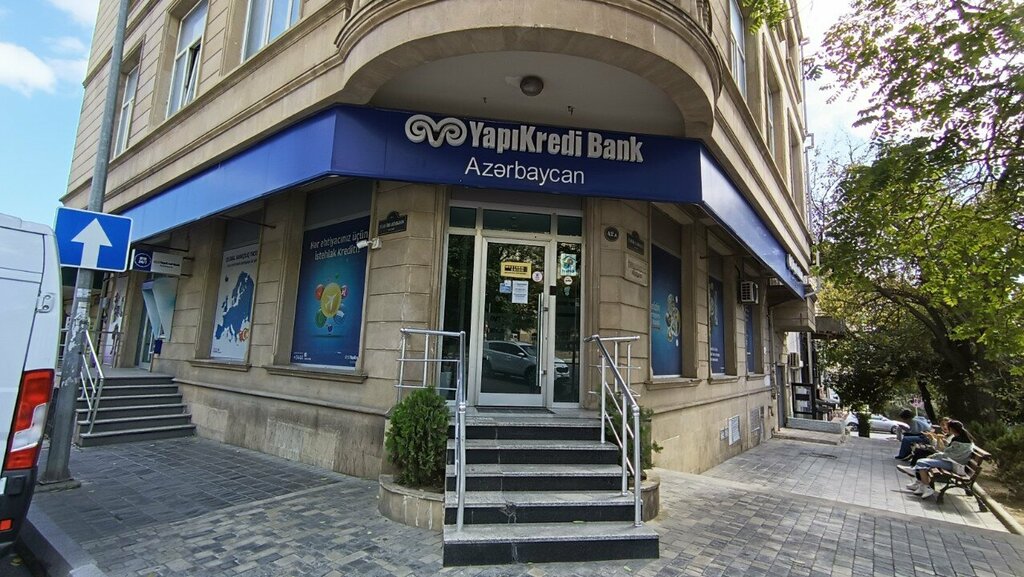 Banka Yapi Kredi Bank Baku, Bakü, foto