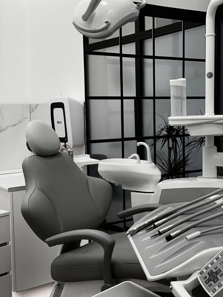 Özel ağız ve diş sağlığı klinikleri ve muayenehaneleri Dentalist, Tiflis, foto
