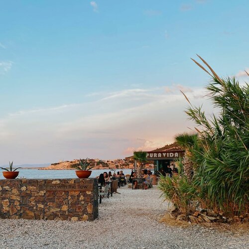 Kafe PuraVida Karaburun, Karaburun, foto