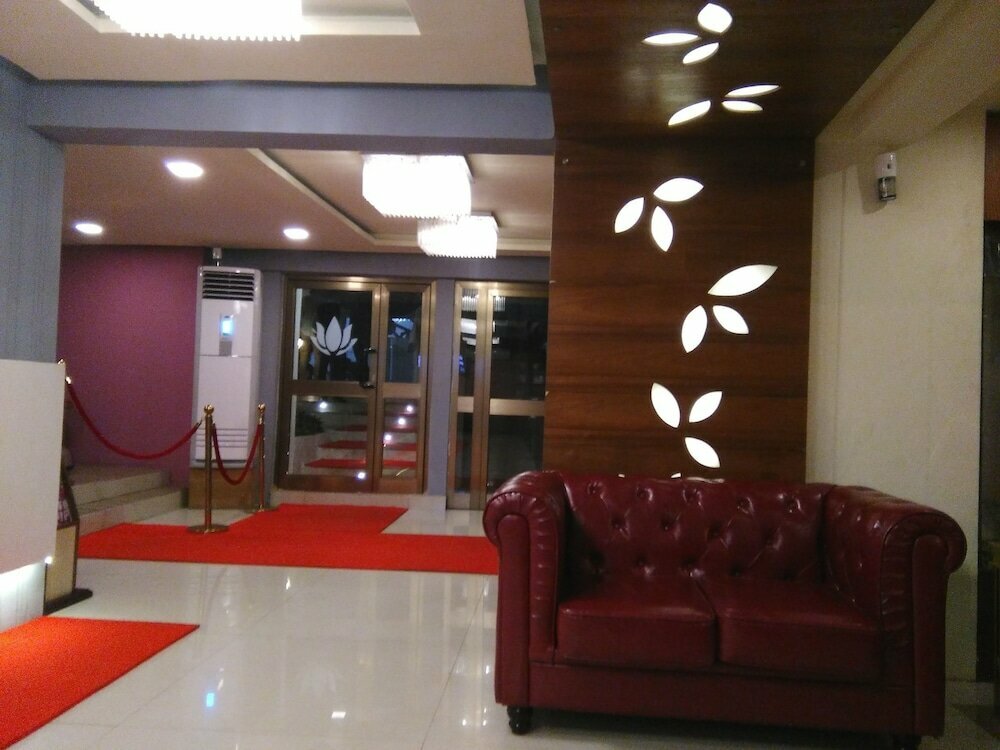 Otel Nirvana Inn, Akra, foto