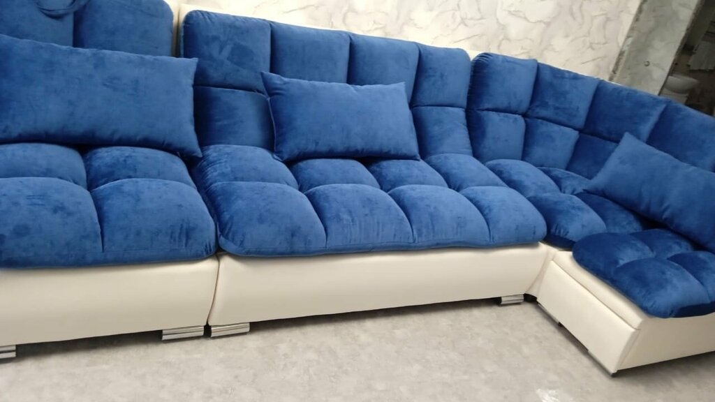 Koltuk takımı mağazaları Mebelny salon 100 Divanof, Tiumen, foto