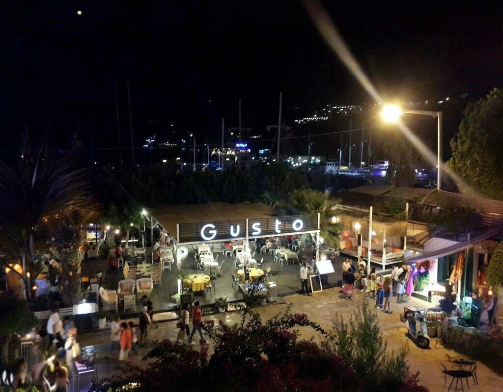 Kafe Cafe Diriliş, Kaş, foto