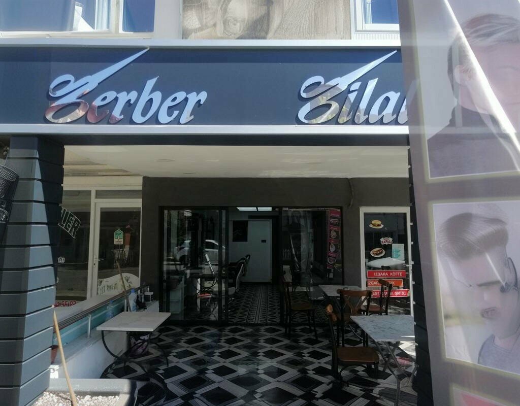 Berberler Bix Erkek Kuaförü, Ayvalık, foto
