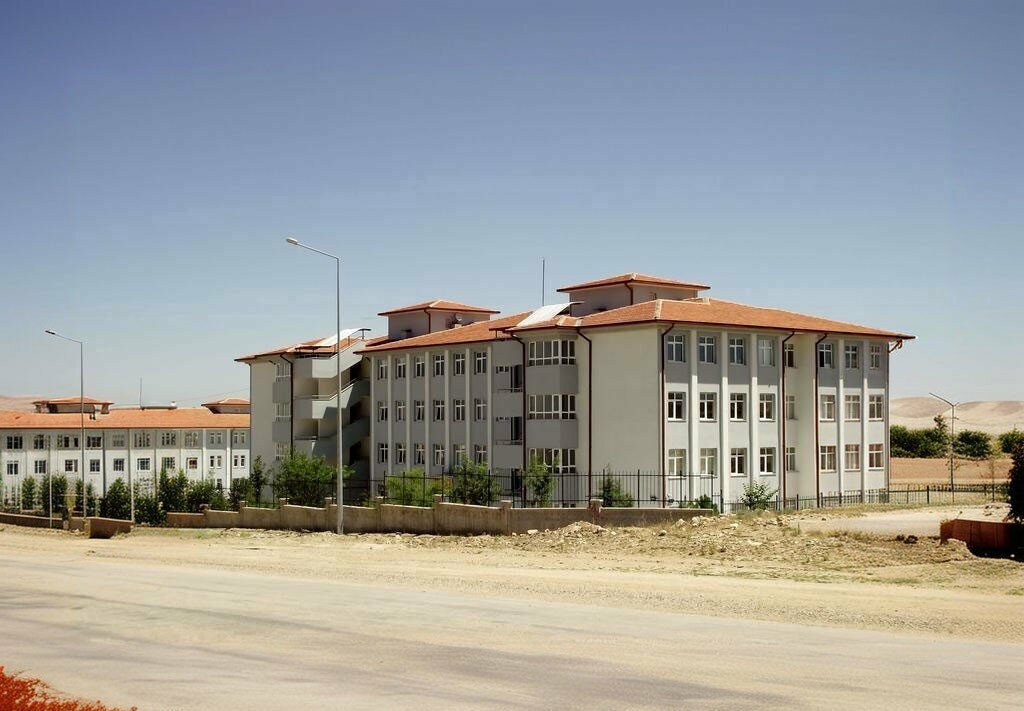 Lise Karaman Necip Fazıl Kısakürek Sosyal Bilimler Lisesi, Karaman, foto