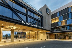Ac Hotel by Marriott Heredia Belen (Provincia de Heredia, Canton de Belen), otel  Heredia İli'nden