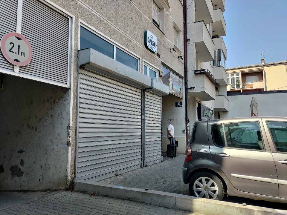 Özel ağız ve diş sağlığı klinikleri ve muayenehaneleri Stomatološka Ordinacija Za Odrasle i Decu Dr Darko Mihailović, Belgrad, foto