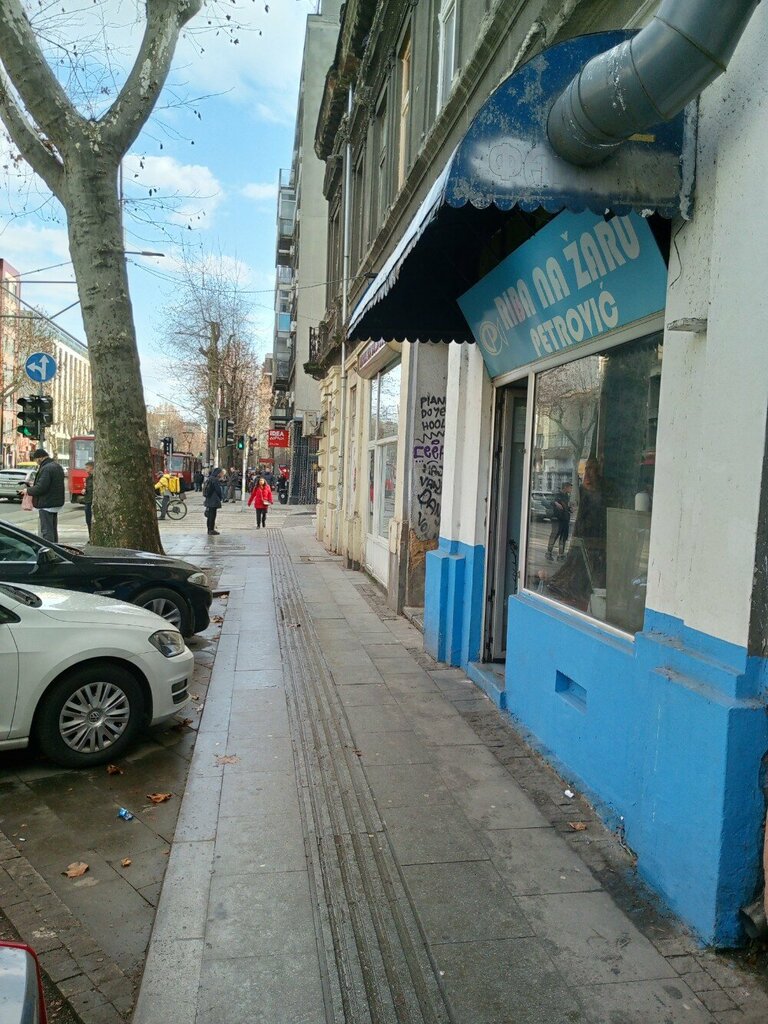 Balık ve deniz ürünleri Riba na žaru Petrović, Belgrad, foto