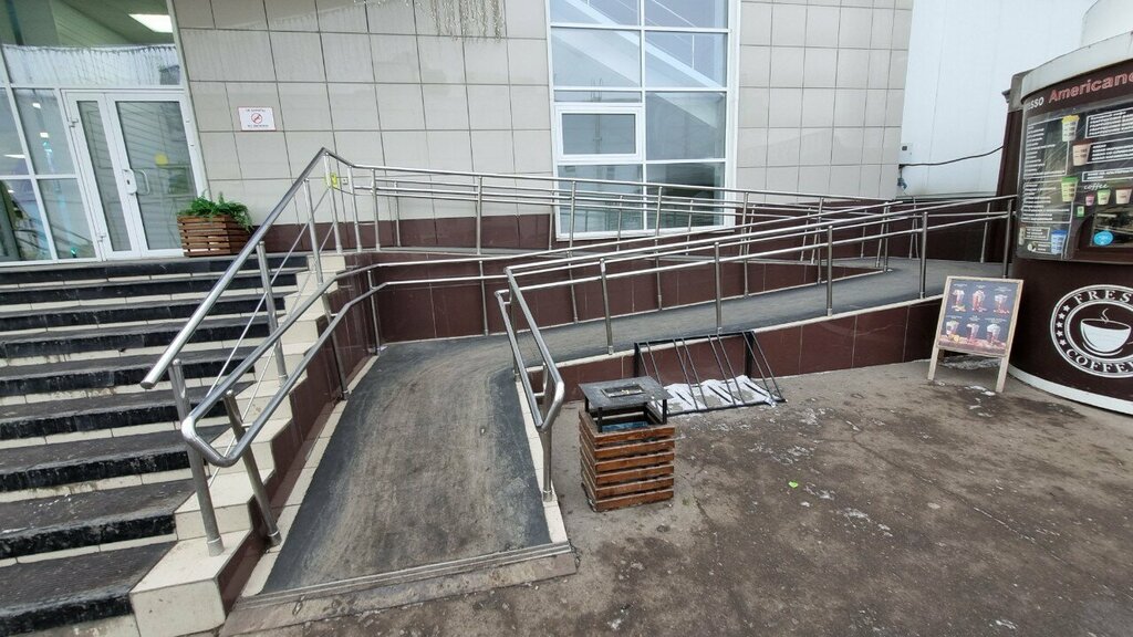 Alışveriş merkezleri Торговый комплекс, Krasnoyarsk, foto