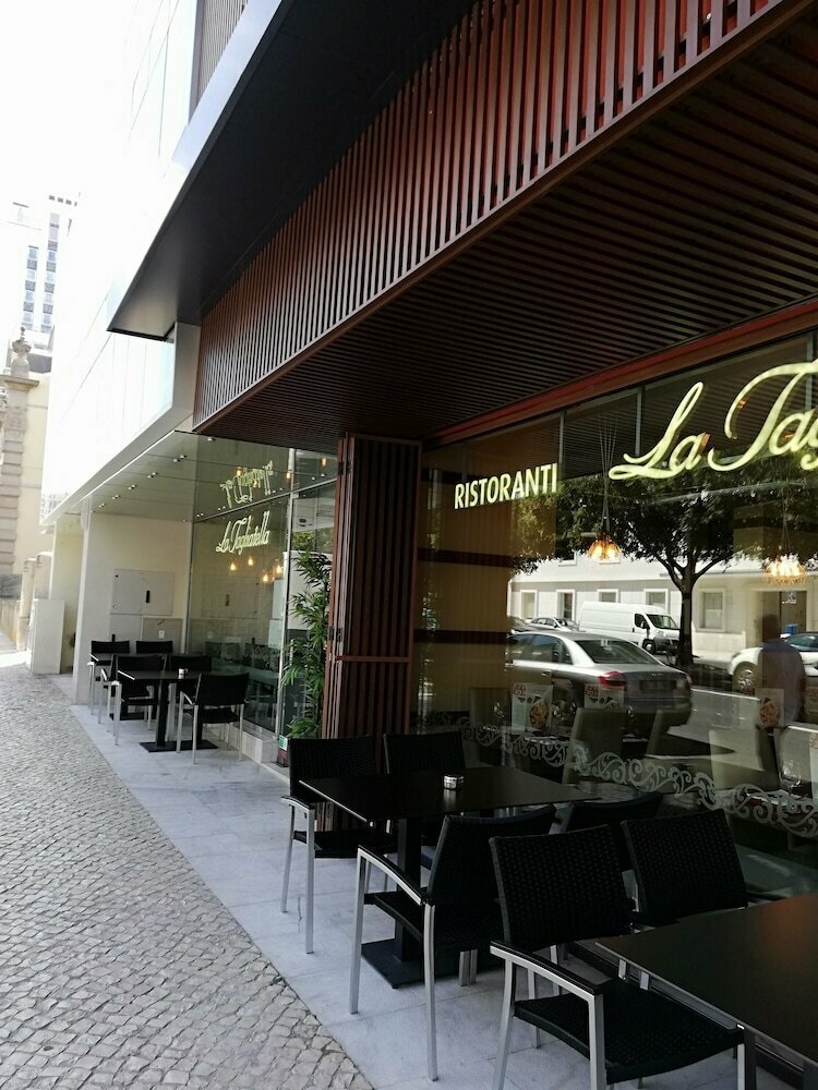 Otel Beautiful Apartment - Campo Pequeno home, Lizbon, foto
