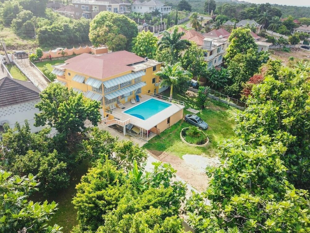 Otel Enchanted Villas and Guest House, Montego Bay, foto