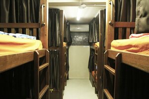 60's Hostel (Serangoon Road), otel  Singapur'dan