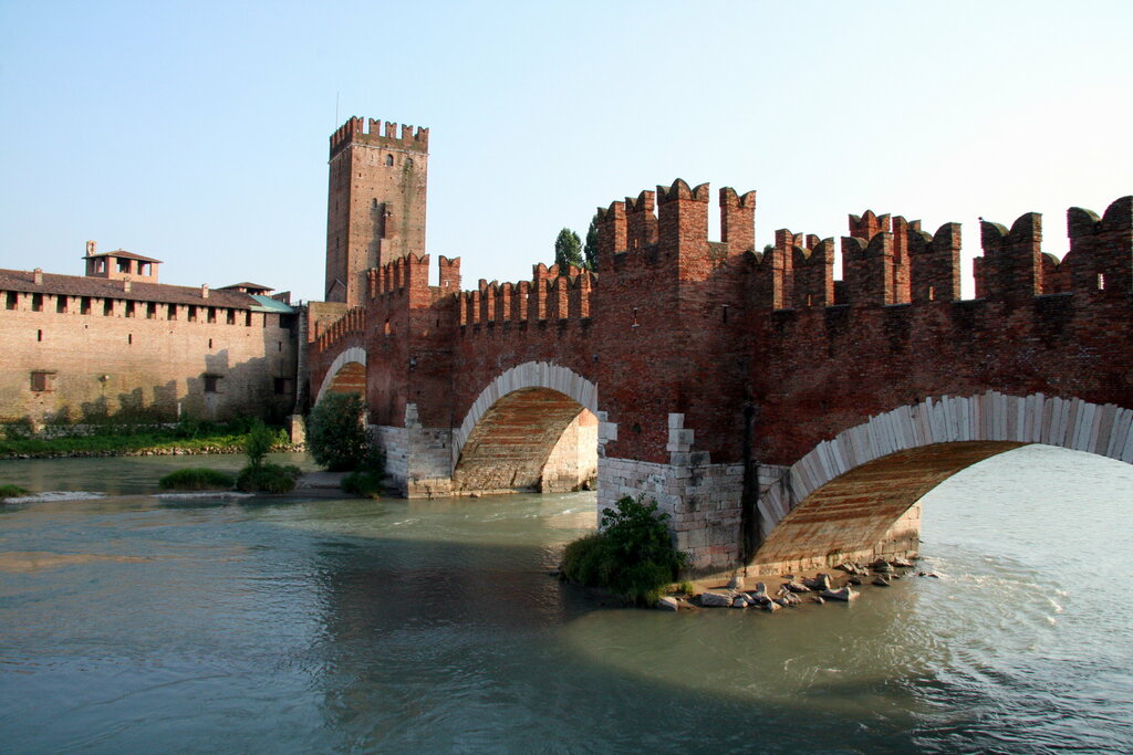 Turistik yerler Ponte di Castelvecchio, Verona, foto