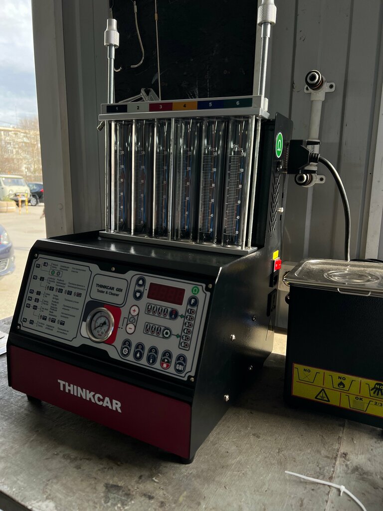 Otomobil servisi Davy Jones, Sevastopol, foto