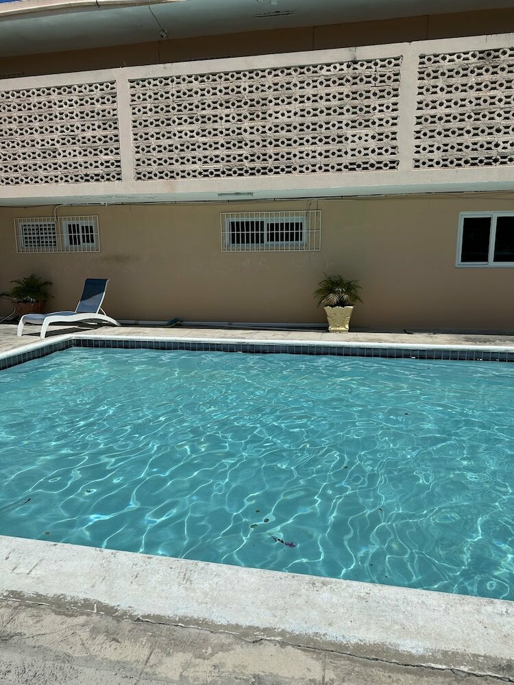 Otel Remarkable 1-bed Apartment in Montego Bay, Montego Bay, foto