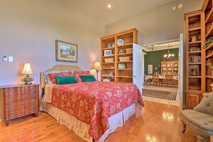 Abilene Home w Backyard & Grill: Walk to Acu (Texas, Taylor County, Abilene Regional Airport), otel  Texas'tan