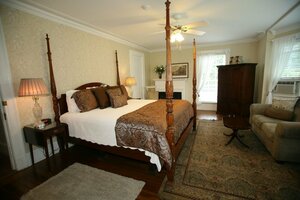 The Four Chimneys Inn (Maine, Maine State Route 9), otel  Vermont Eyaleti'nden