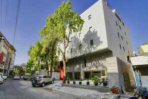 The Vincent Inn (Yellow Line, Malviya Nagar Station), otel  Bhopal'den