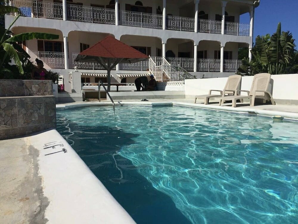 Otel Lord Royale, Trelawny, foto