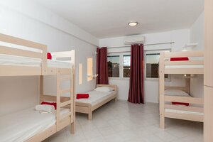Hostel Free Bird - Adults Only (Dubrovnik-Neretva County, Dubrovnik, Dubrovnik), otel  Dubrovnik'ten
