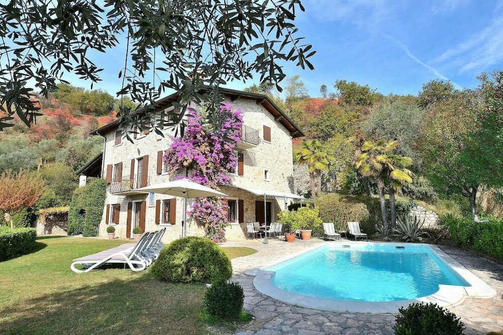 Kısa süreli konaklama Apartment With Pool Ai Pignoi Ground F, , foto
