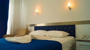 Kaptan Suıt Otel (Mersin, Silifke, Taşucu Mah., Palmiye Sok., 27), otel  Silifke'den